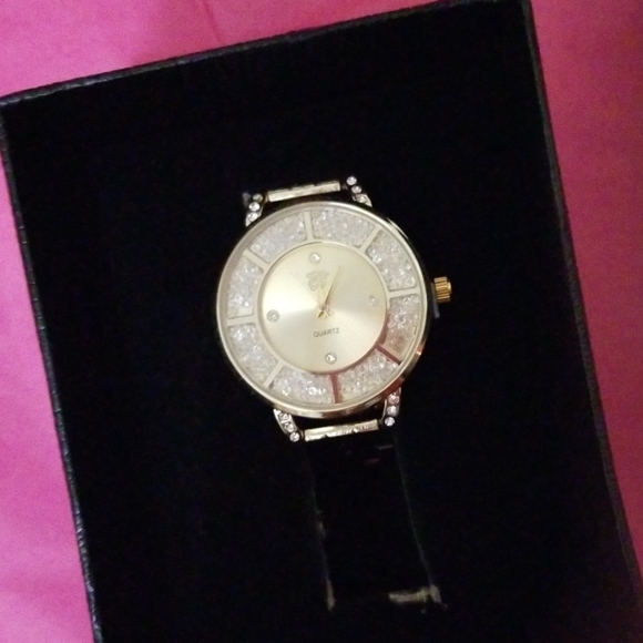 Elizabeth Taylor | Accessories | Elizabeth Taylor White Diamonds Watch ...